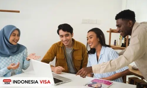 12 Indonesian Cultural Etiquettes You Need to Know